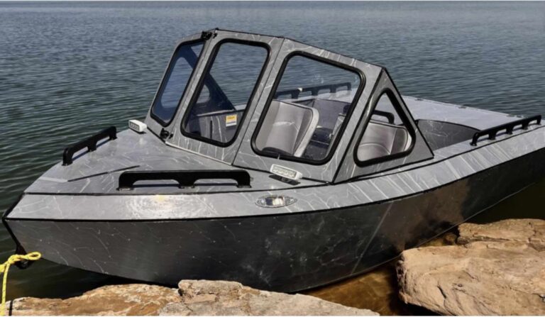 HDPE Plastic Boats - Legacy HDPE Boats
